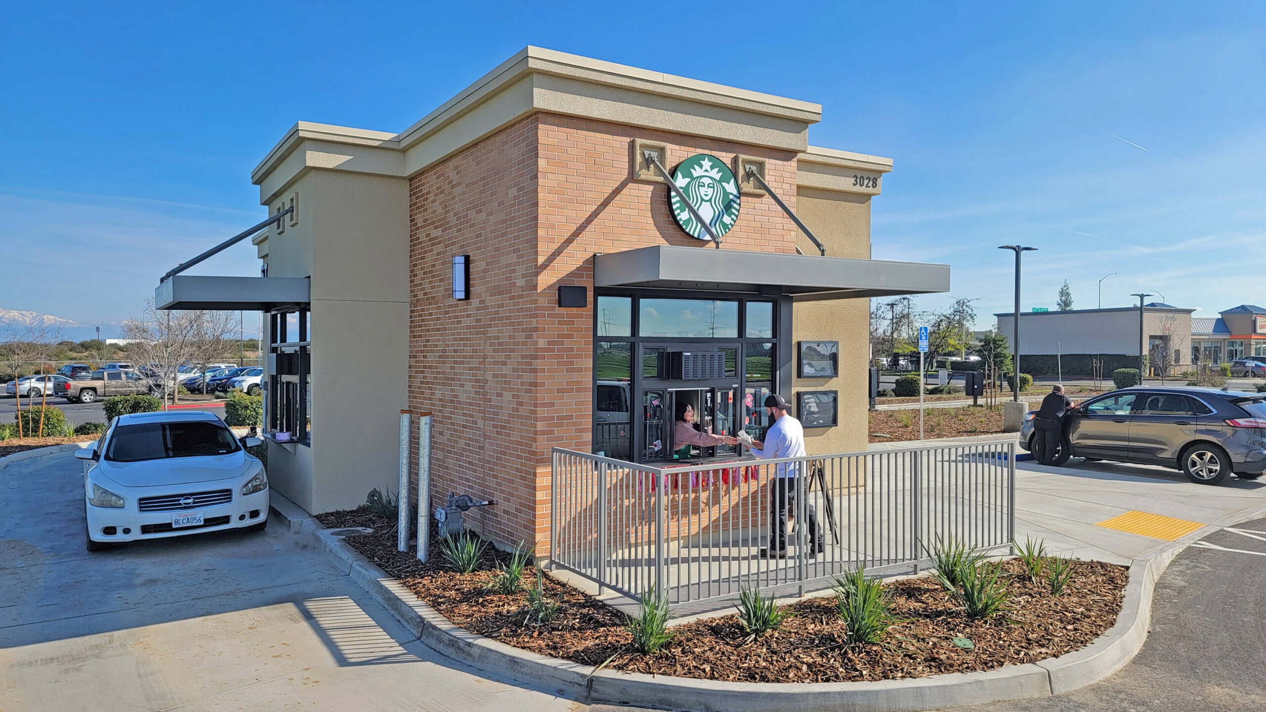 Tulare Starbucks - SOLD - Elite Team Offices